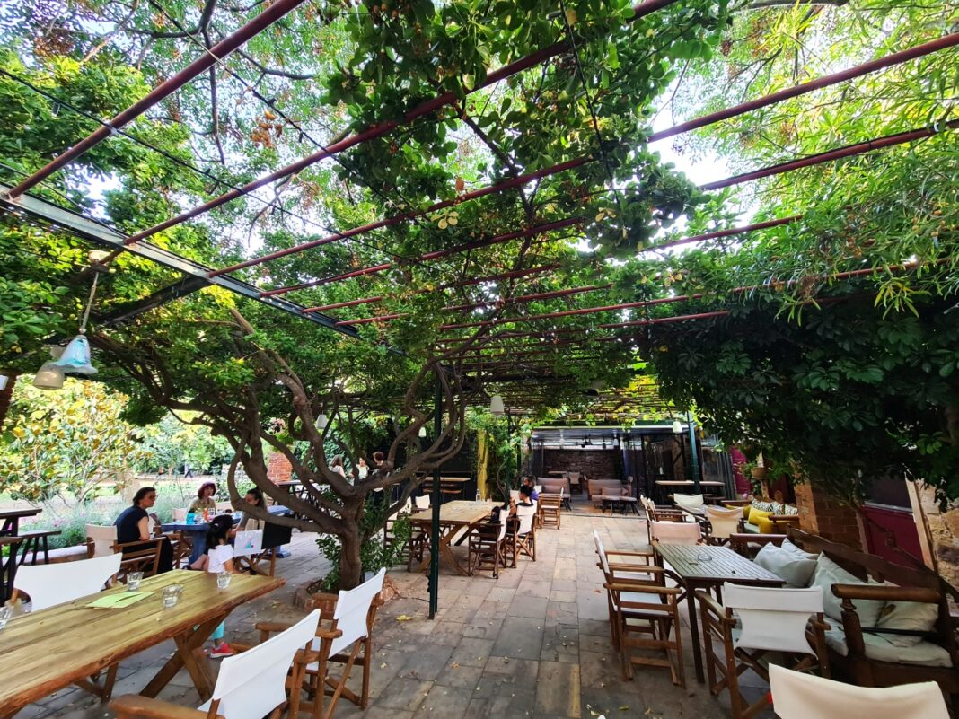 Chios, insula „aurului” limpede ca lacrima. Grecia tihnită, departe de ...