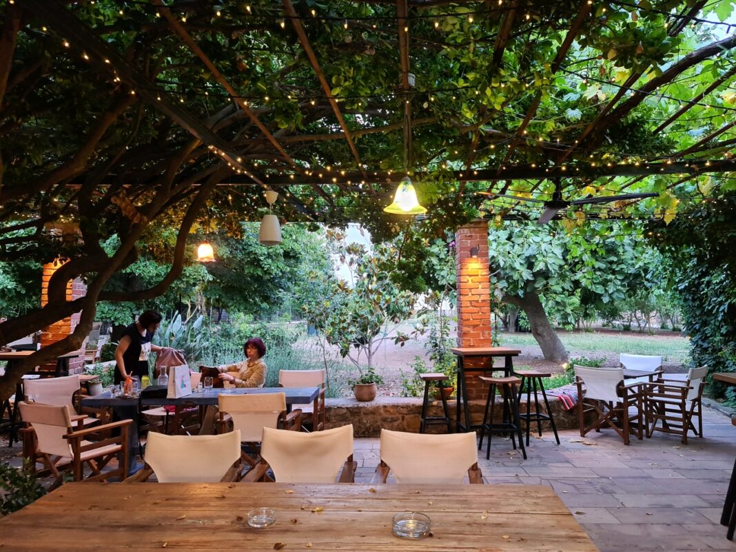 Chios, insula „aurului” limpede ca lacrima. Grecia tihnită, departe de ...